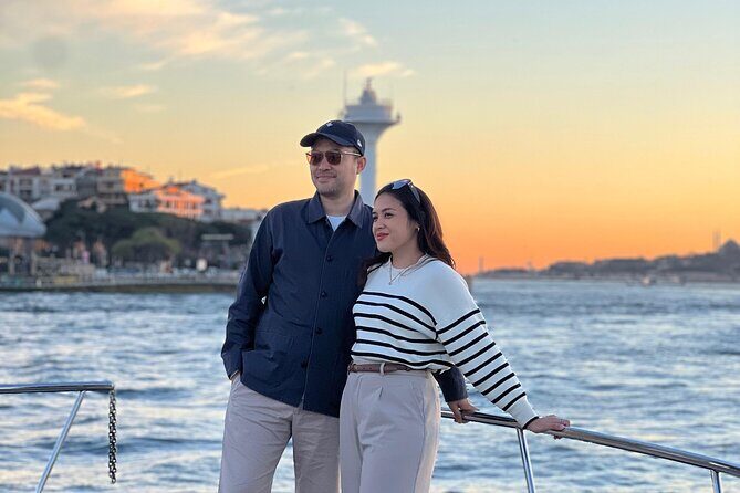 Istanbul Bosphorus Sunset Cruise on the Luxury Yacht - What to Expect from the Istanbul Bosphorus Sunset Cruise