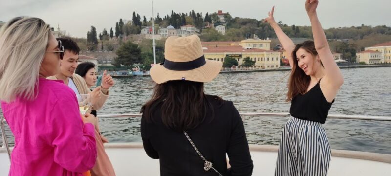 Istanbul: Bosphorus Sunset Cruise on Yacht with Live Guide - FAQ