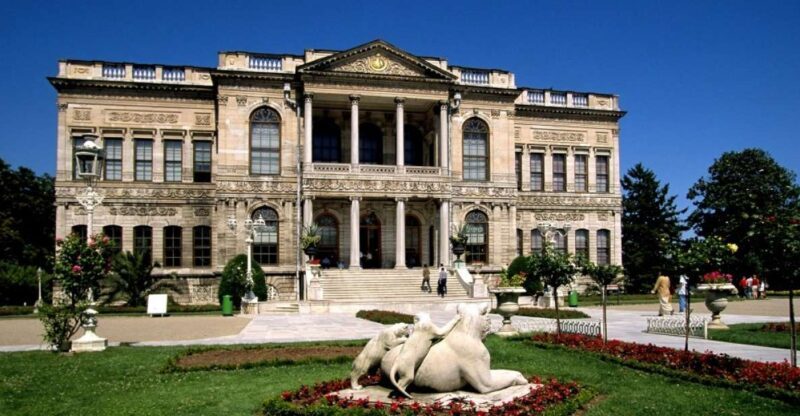 Istanbul: Dolmabahçe Palace and Uskudar Guided Tour - Exploring the Itinerary in Detail