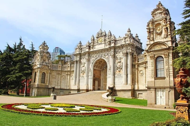 Istanbul: Dolmabahce Palace Guided Tour - A Closer Look at the Dolmabahce Palace Guided Tour