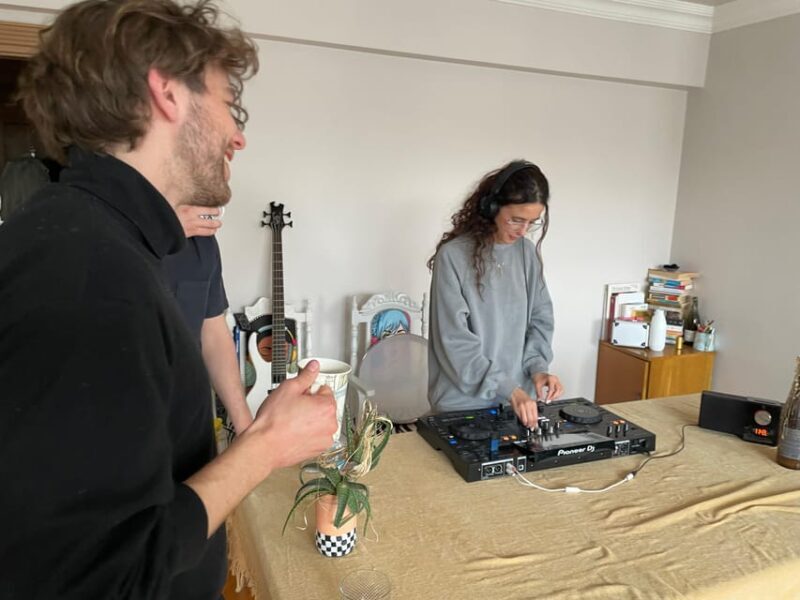 Istanbul: Electronic Music Workshop & Culture From Local DJ - Diving Into the Experience