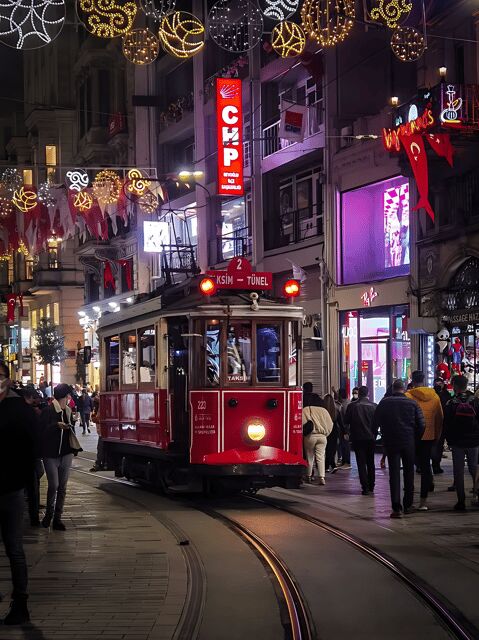 Istanbul: Exclusive Istanbul Night Tour with Private VIP Car - Who Is This Tour Best For?