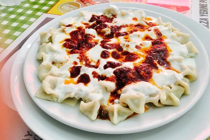 Istanbul Kadikoy Private Food Tour with 12+ Local Tastings - The Food & Drink Offerings