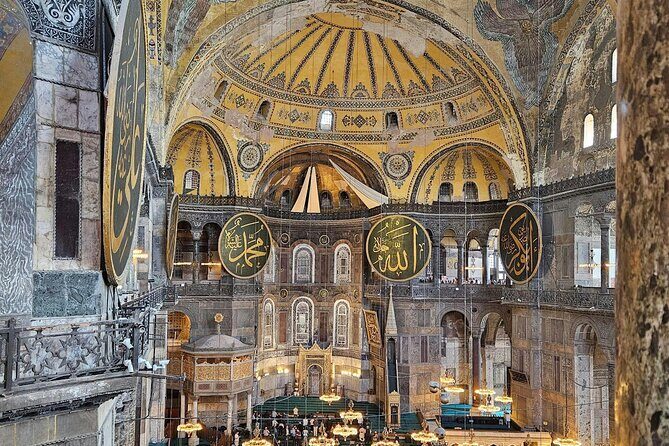 Istanbul Layover Tour Private Guide & Airport Transfers - Exploring the Asian Side and Modern Istanbul