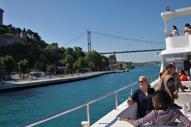 Istanbul Lunch Cruise - Extended Bosphorus Cruise up to the Black Sea - Guides and Commentary