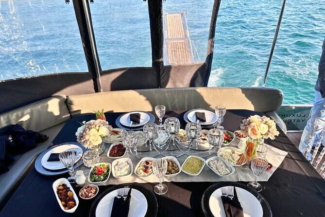 Istanbul: Luxury Private Yacht Cruise on the Bosphorus - An In-Depth Look at the Yacht Experience