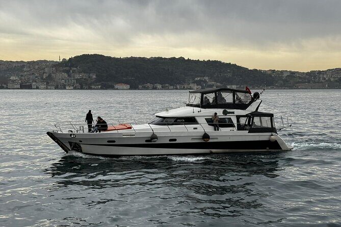 Istanbul: Luxury Private Yacht Cruise on the Bosphorus - FAQ