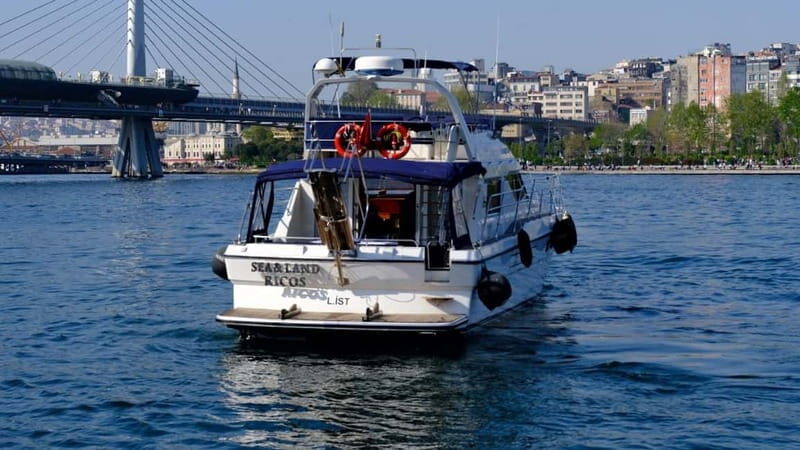 Istanbul: Luxury Yacht on Bosphorus - An Introduction to the Yacht Experience in Istanbul