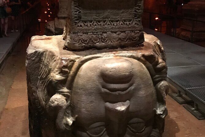 Istanbul Old City Highlights and Hidden Gems Tour - Detailed Breakdown of the Tour Experience