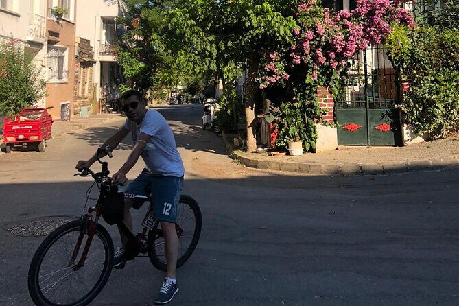 Istanbul: Princes Islands Tour with Heybeliada and Büyükada - What to Expect from This Princes Islands Tour  