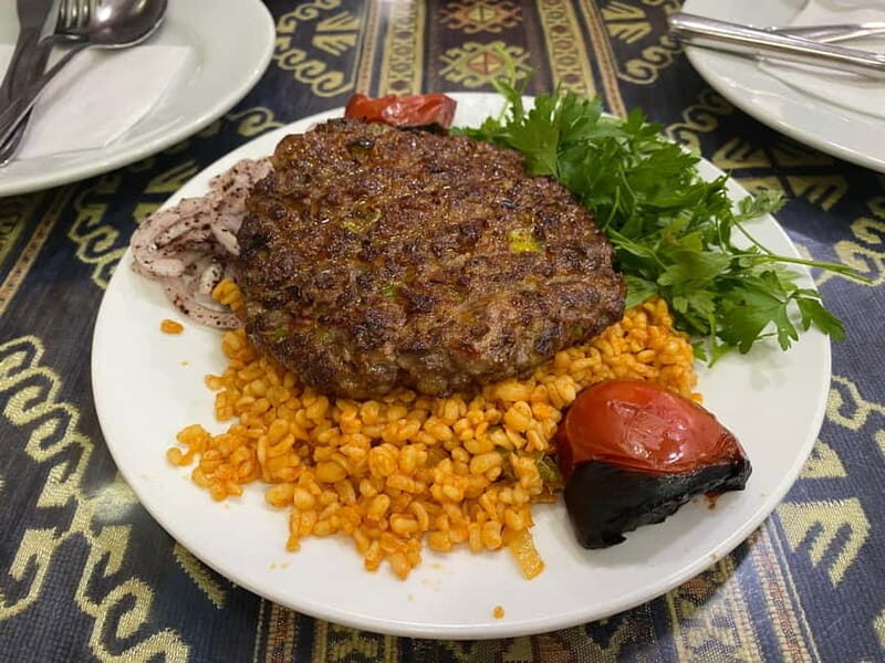 Istanbul: Private Food and City Tour with a Local Host - Key Points