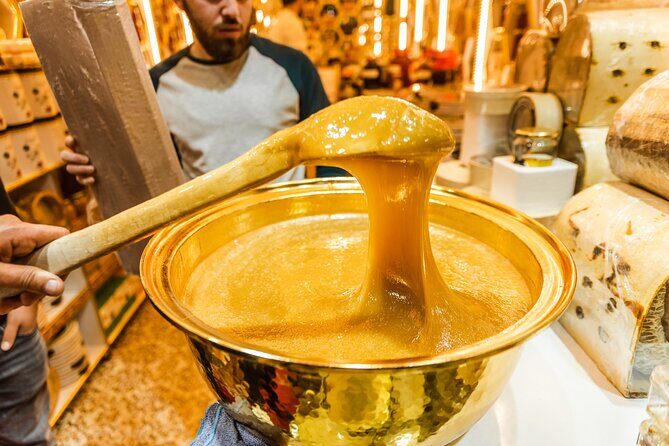 Istanbul Private Walking Tour: Highlights & Gems with a Local - What to Bring & Expect