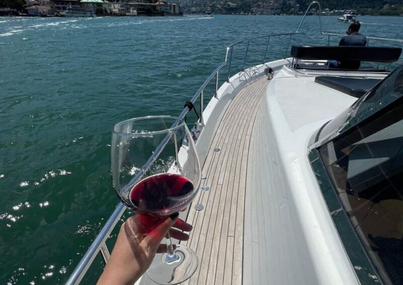 Istanbul: Small-Group Luxury Yacht Sunset Cruise w/ Snacks - FAQ