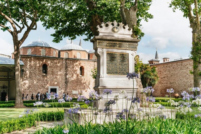 Istanbul: Topkapi Palace and Harem Guided Tour with Ticket - Key Points