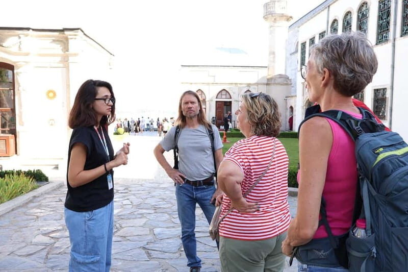 Istanbul: Topkapi Palace and Harem Museum Tour with Ticket - Who Should Consider This Tour?