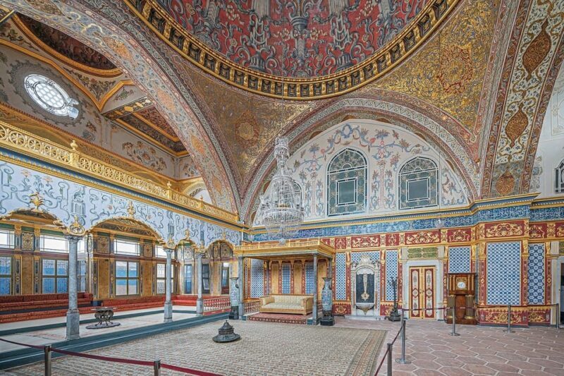 Istanbul: Topkapi Palace and Harem Ticket with Audio Guide - Key Points
