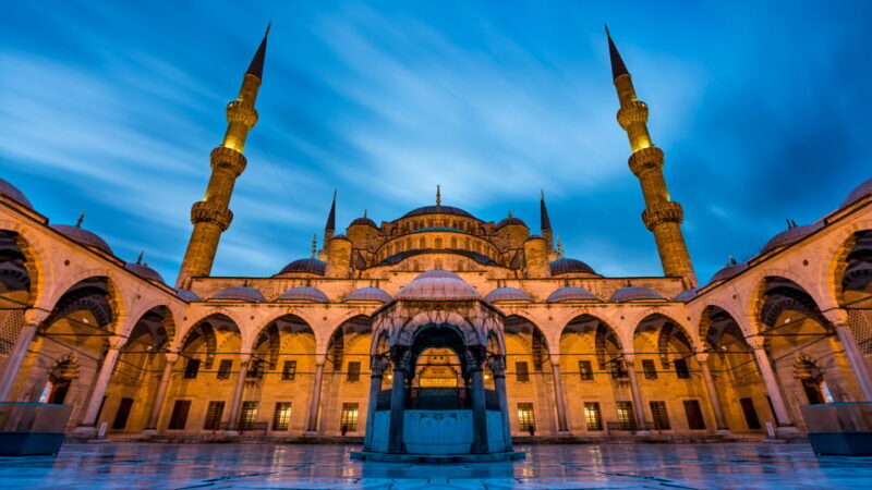 Istanbul: Tour of Hagia Sophia and Blue Mosque By Night - Who Is This Tour Best For?