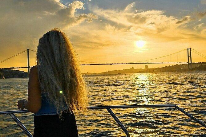 Istanbul Walking Tour and Optional Sunset Cruise - Analyzing the Value