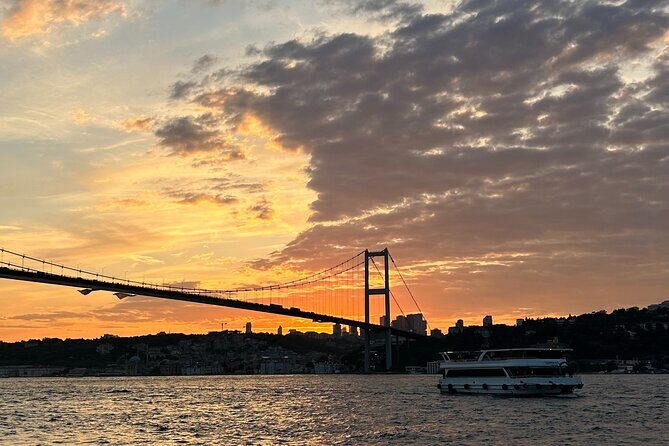 Istanbul's Golden Hour: Bosphorus Sunset Cruise By Boat - Key Points