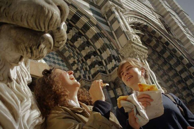 Itinerant dinner in the old town - Why This Tour Works for Travelers