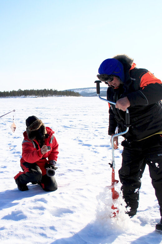 Ivalo: Ice Fishing Tour to Lake Inari, Reindeers & Lunch - Who Should Consider This Experience?