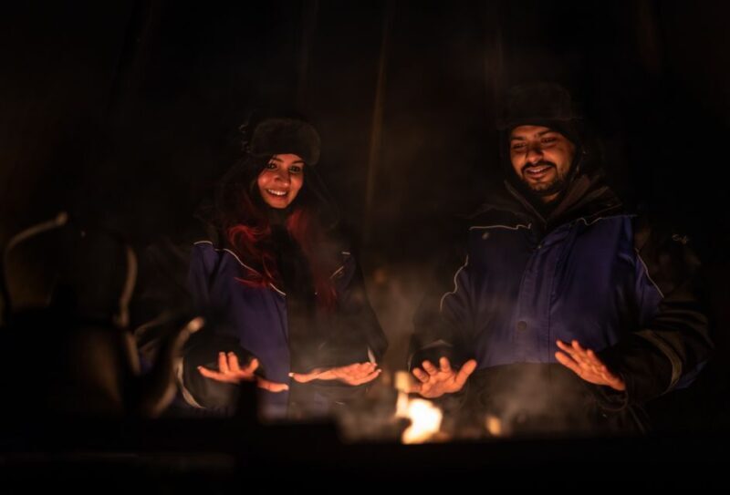 Ivalo: Lake Inari Northern Lights Tour w/ Reindeer & Dinner - Key Points