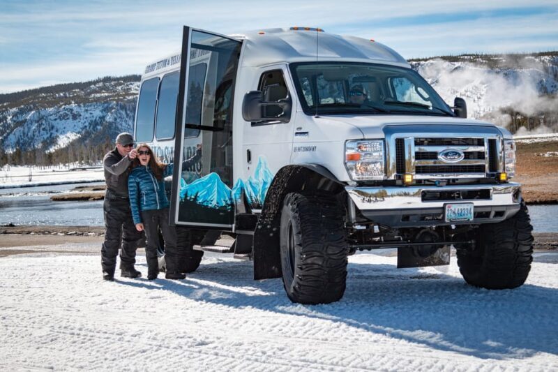 Jackson: Yellowstone Snowcoach Tour to Old Faithful - An Overview of the Tour Experience