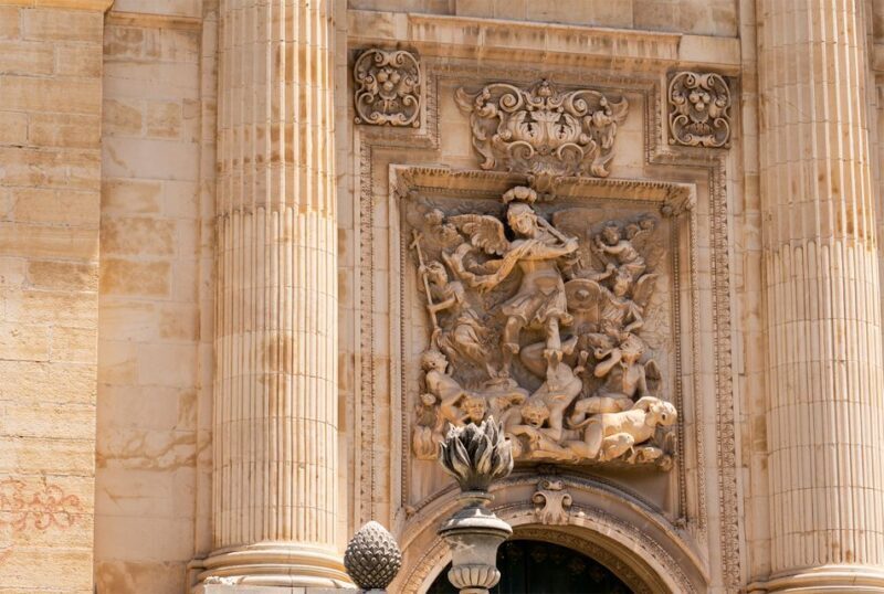 Jaén: 3-hour tour, Cathedral, Jewish Quarter and Arab Baths - The Legend of the Lizard and La Magdalena Church  