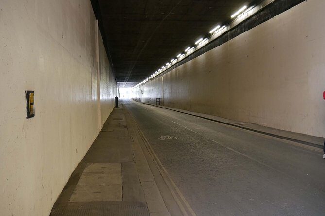 James Bond Small Group Mini Coach Tour of London - The Itinerary: What to Expect at Each Stop