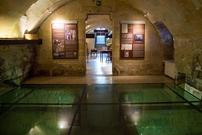 Jewish Museum and Ancient Jewish District - Private guided tour - Key Points
