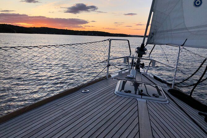 JFarwell Sunset Wine and Cheese Yacht Sailing - FAQ