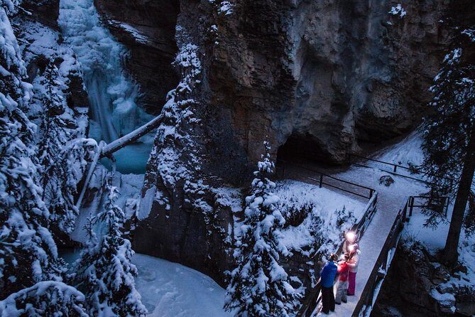 Johnston Canyon Evening Icewalk - Key Points