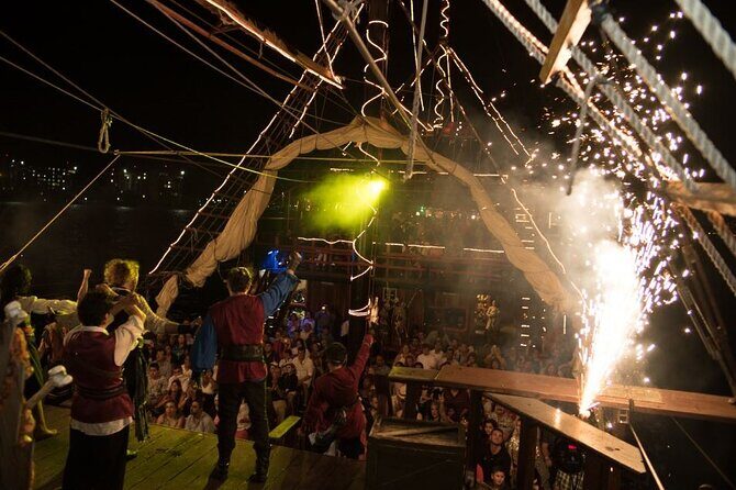 Jolly Roger Pirate Show and Dinner in Cancun - FAQs