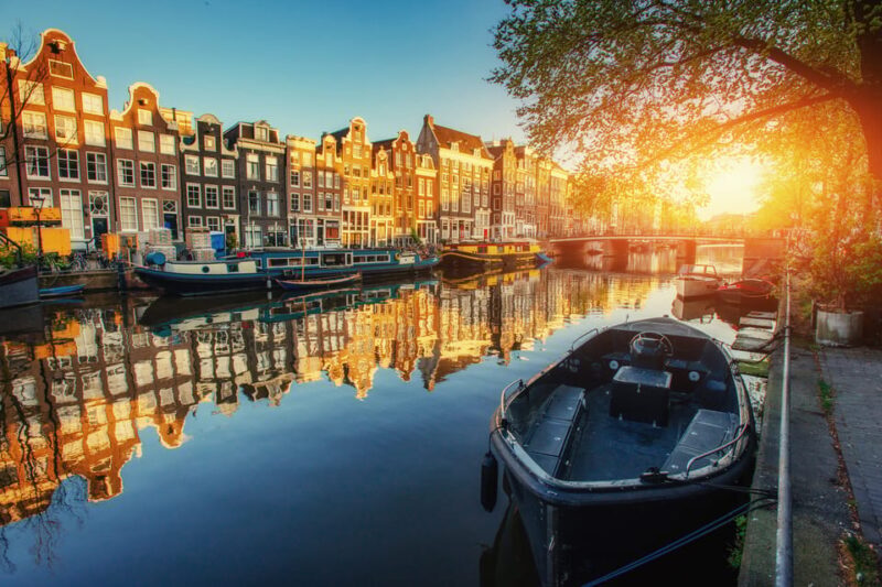 Jordaan, Anne Frank and Leidseplein tour in English - Discovering Amsterdam in a Compact Tour