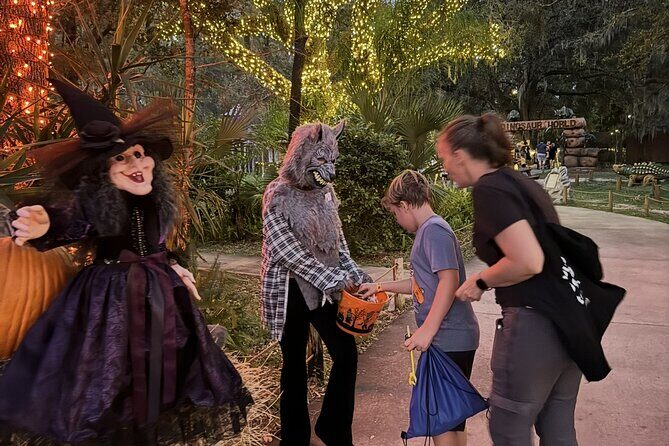 Jurassic Haunt at Dinosaur World - FAQs