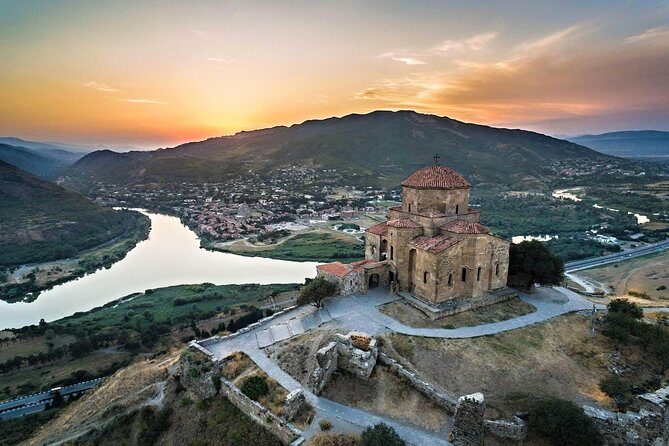 Jvari Monastery, Ananuri, Gudauri, Kazbegi Group & Private Tour - Transport, Guides, and Overall Comfort