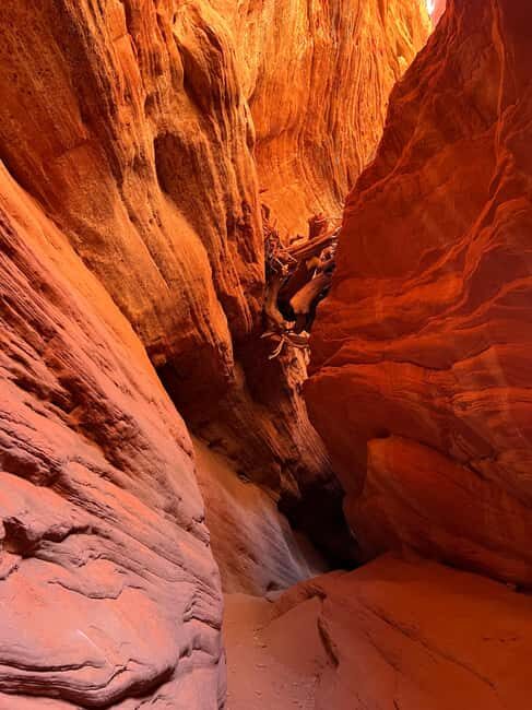 Kanab: Peekaboo Slot Canyon & Great Chamber Tour/Guided Hike - The Authentic Feel of the Experience
