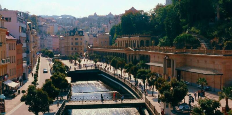 Karlovy Vary: Tourist Cinema Experience - Key Points