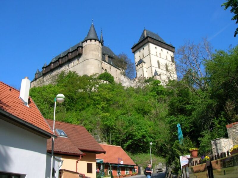 Karlstejn Castle & Crystal Manufactory - Private Tour - Traditional Czech Lunch