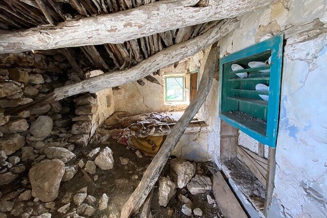 Karpathos Lastos mountain Hike with guide - An Authentic Mountain Trek Through Lastos