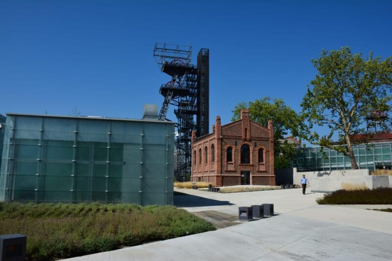 Katowice and Nikiszowiec: bicycle tour with guide - A Deep Dive into the Katowice Bike Tour Experience