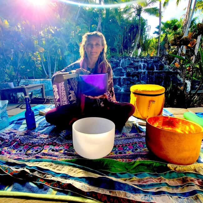 Kauai: Sunday Special Sound Healing Restorative Yoga - The Setting and Atmosphere