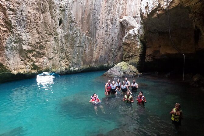 Kayak excursion to Cala de Moraig, Fish Cave and Testos - A Closer Look at the Itinerary and Experience