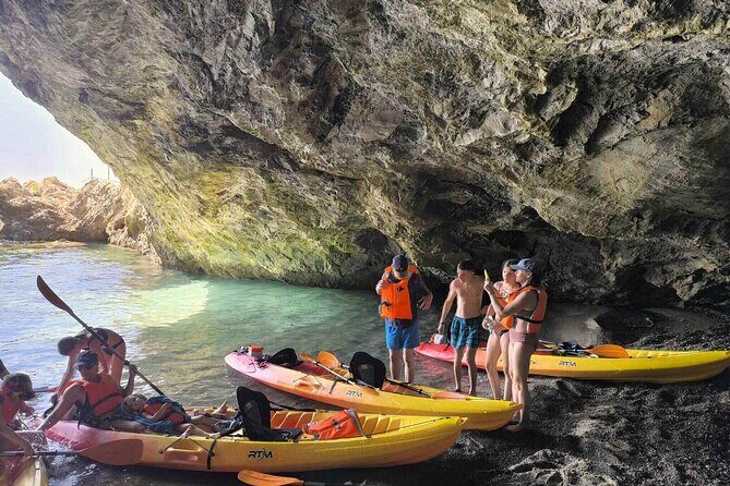 Kayak Tour with Caves, Snorkeling and Picnic (+ Cliff Jump) - What Travelers Say