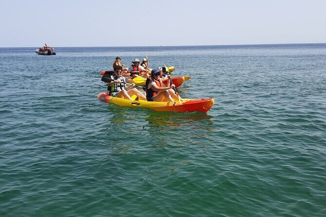 Kayaking along the Algarve Coast - An In-Depth Look at the Algarve Kayaking Experience