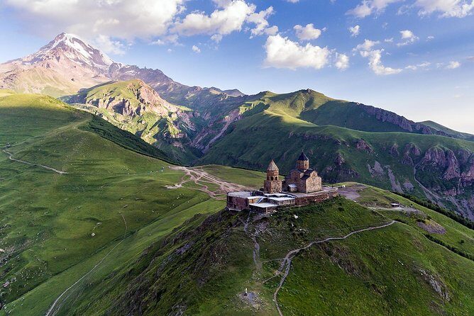Kazbegi and Khinkali - the ultimate mountain experience tour - Authentic Georgian Khinkali and Cultural Flavors
