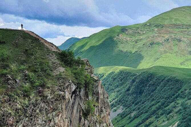 Kazbegi full day private tour + LUNCH - FAQ  