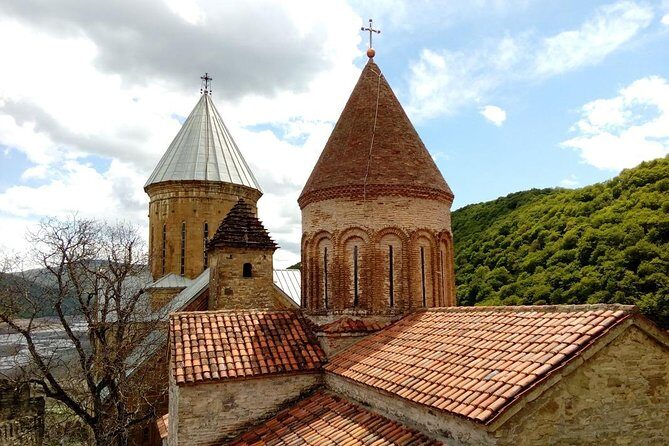 KAZBEGI & GUDAURI Day Tour from Kutaisi - What’s Included and What to Expect