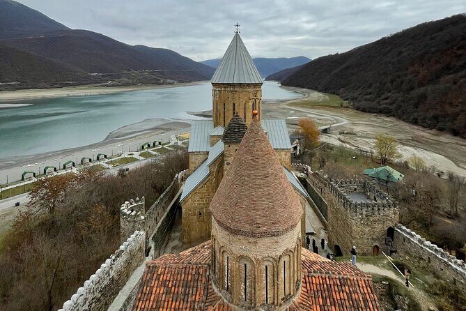 Kazbegi & Gudauri group tour from Tbilisi - Stop 1: Zhinvali Reservoir – Perfect for Photos and Souvenirs  