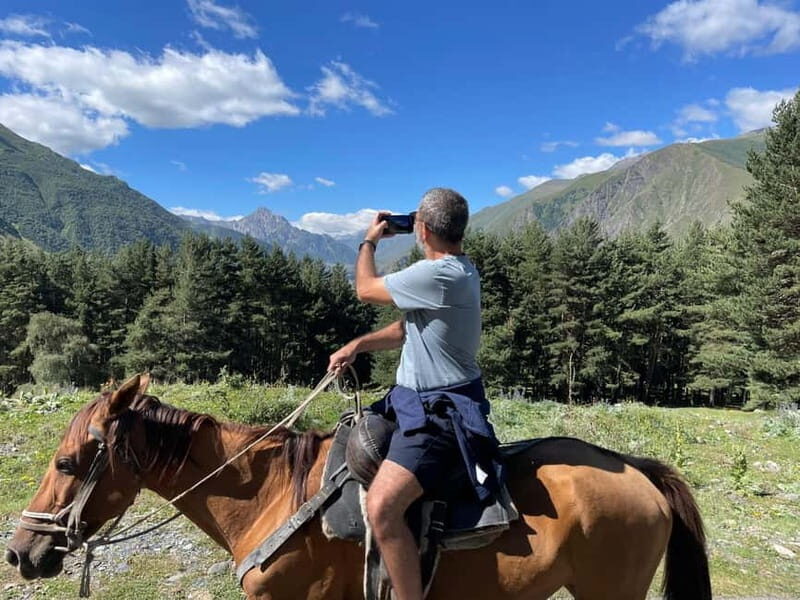 Kazbegi:Sunset Horse Riding Tour from Rooms Hotel Kazbegi - FAQ